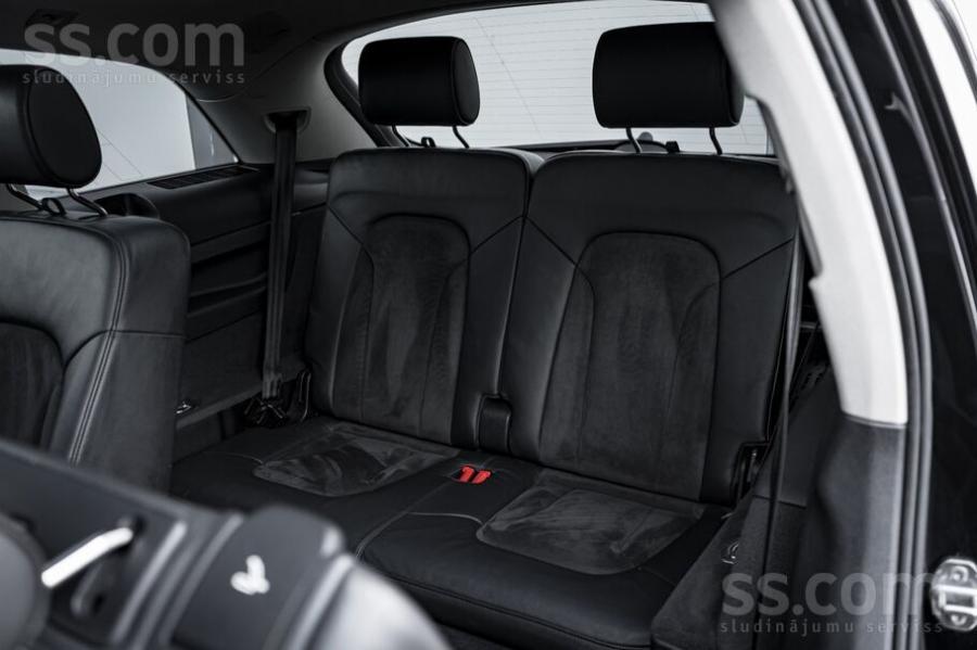 Black Audi Q7 2012 in Riga, with an engine capacity of 3.00 L and mileage of 277 thousand km for 11990 €, photo 14 on AUTOMOTO.COM.LV