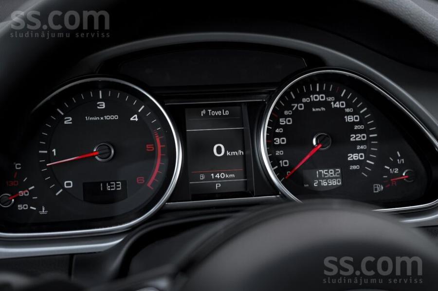 Black Audi Q7 2012 in Riga, with an engine capacity of 3.00 L and mileage of 277 thousand km for 11990 €, photo 18 on AUTOMOTO.COM.LV