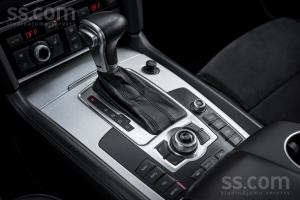 Black Audi Q7 2012 in Riga, with an engine capacity of 3.00 L and mileage of 277 thousand km for 11990 €, photo 24 on AUTOMOTO.COM.LV