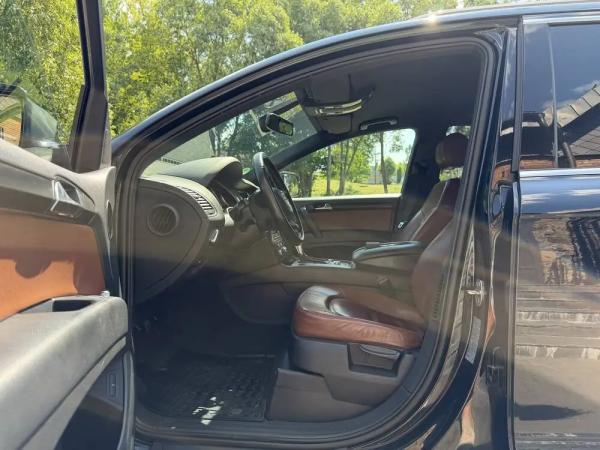 Melns Audi Q7 2012 Rēzekne, ar dzinēja tilpumu 3.00 L un nobraukumu 272 tūkst. km par 10990 €, foto 9 vietnē AUTOMOTO.COM.LV