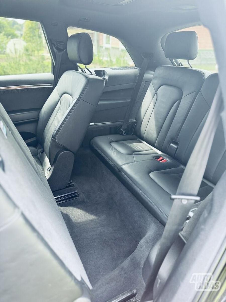 Black Audi Q7 2012 in Salcininkai, with an engine capacity of 3.00 L and mileage of 350 thousand km for 12500 €, photo 12 on AUTOMOTO.COM.LV