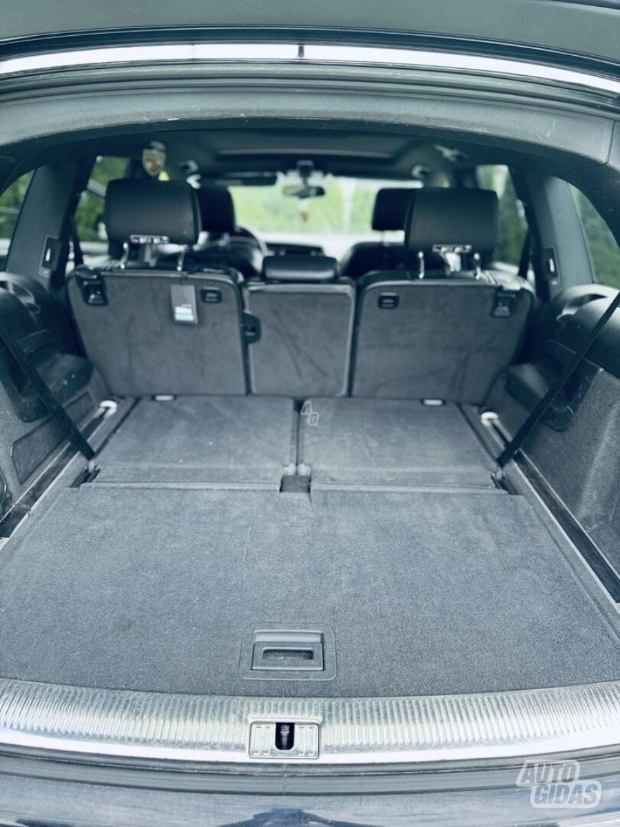 Black Audi Q7 2012 in Salcininkai, with an engine capacity of 3.00 L and mileage of 350 thousand km for 12500 €, photo 18 on AUTOMOTO.COM.LV