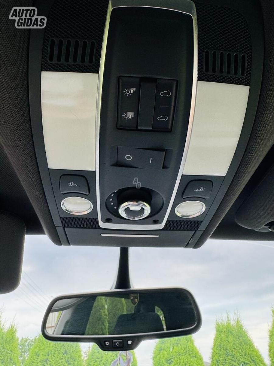Black Audi Q7 2012 in Salcininkai, with an engine capacity of 3.00 L and mileage of 350 thousand km for 12500 €, photo 23 on AUTOMOTO.COM.LV