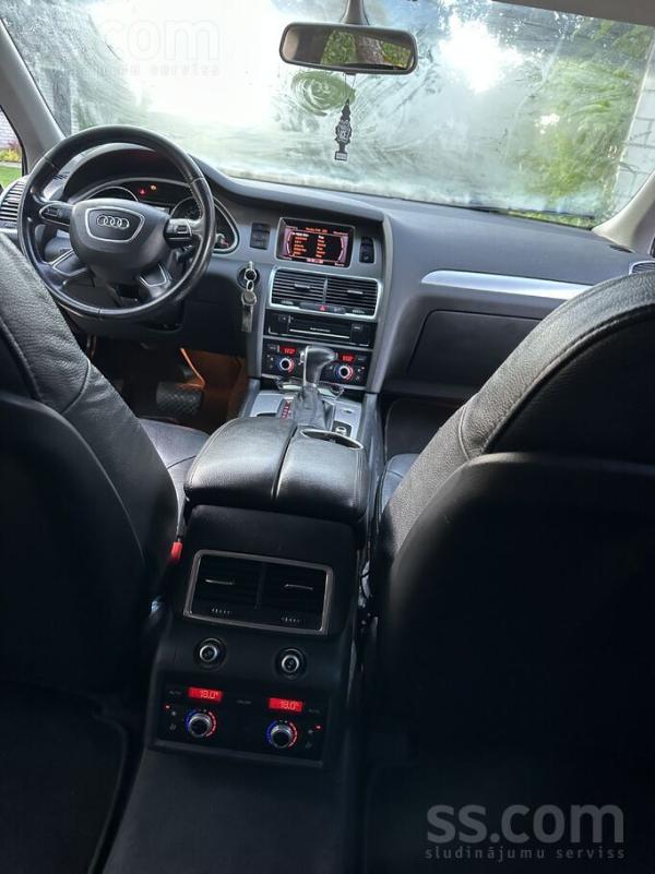 Black Audi Q7 2012 in Ogre, with an engine capacity of 3.00 L and mileage of 290 thousand km for 9500 €, photo 9 on AUTOMOTO.COM.LV