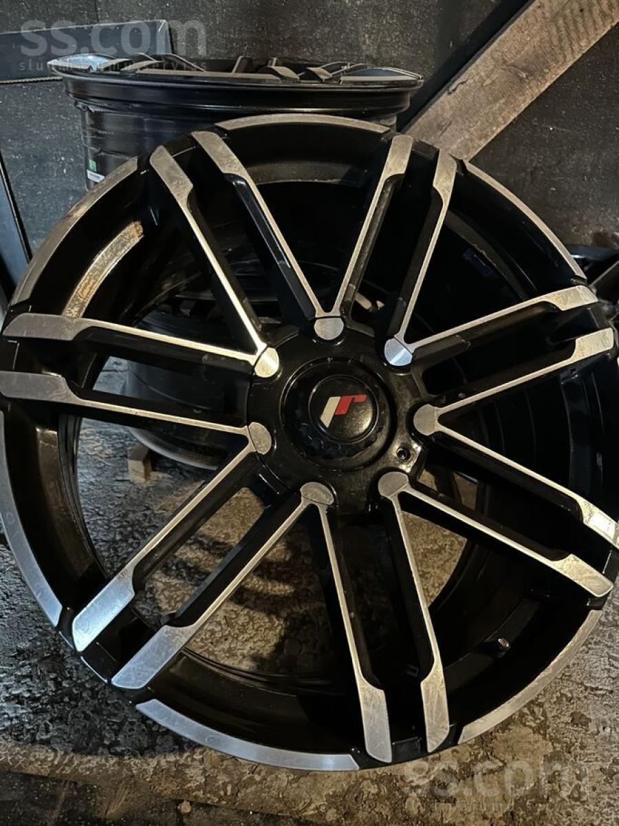 Melns Audi Q7 2012 Ogre, ar dzinēja tilpumu 3.00 L un nobraukumu 290 tūkst. km par 9500 €, foto 12 vietnē AUTOMOTO.COM.LV