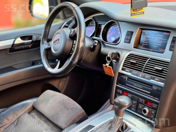 Black Audi Q7 2012 in Liepaja, with an engine capacity of 3.00 L and mileage of 263 thousand km for 13000 €, photo 11 on AUTOMOTO.COM.LV