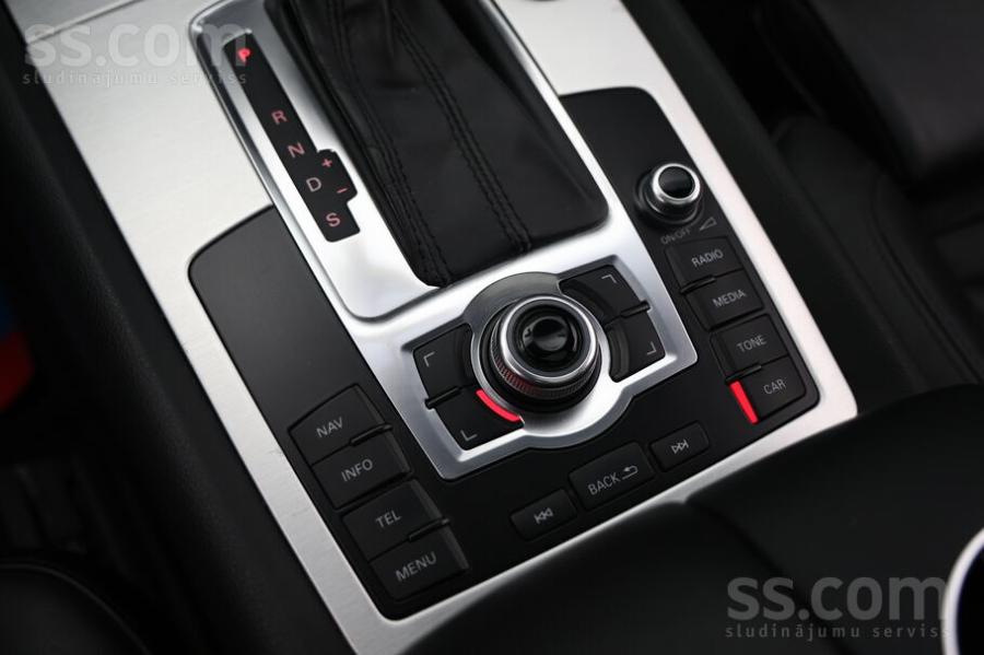 Melns Audi Q7 2012 Tukums, ar dzinēja tilpumu 3.00 L un nobraukumu 272 tūkst. km par 12500 €, foto 26 vietnē AUTOMOTO.COM.LV