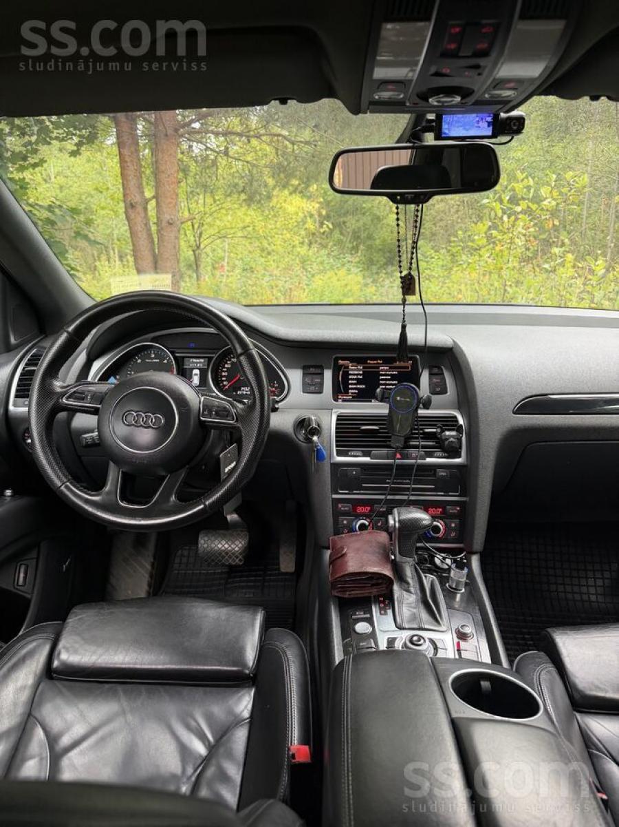 Black Audi Q7 2012 in Rezekne, with an engine capacity of 3.00 L and mileage of 238 thousand km for 11800 €, photo 9 on AUTOMOTO.COM.LV
