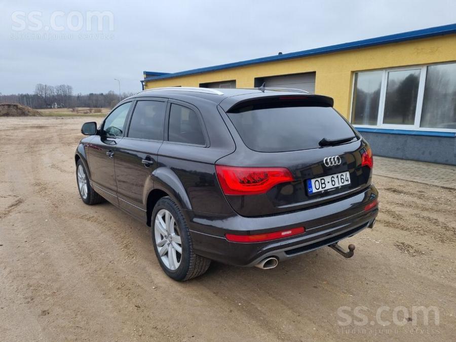 Black Audi Q7 2013 in Gulbene, with an engine capacity of 3.00 L and mileage of 280 thousand km for 12000 €, photo 2 on AUTOMOTO.COM.LV