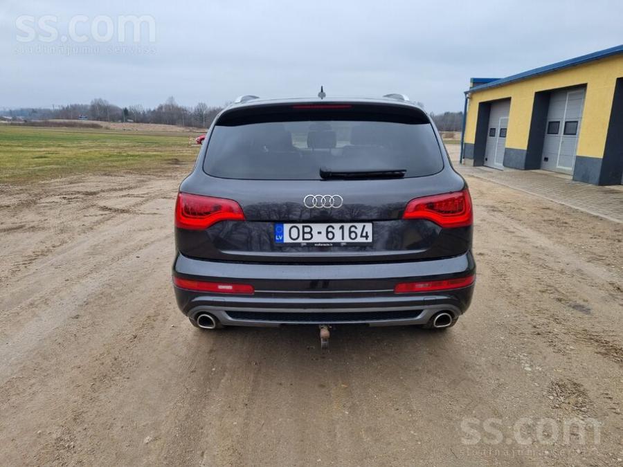 Black Audi Q7 2013 in Gulbene, with an engine capacity of 3.00 L and mileage of 280 thousand km for 12000 €, photo 6 on AUTOMOTO.COM.LV