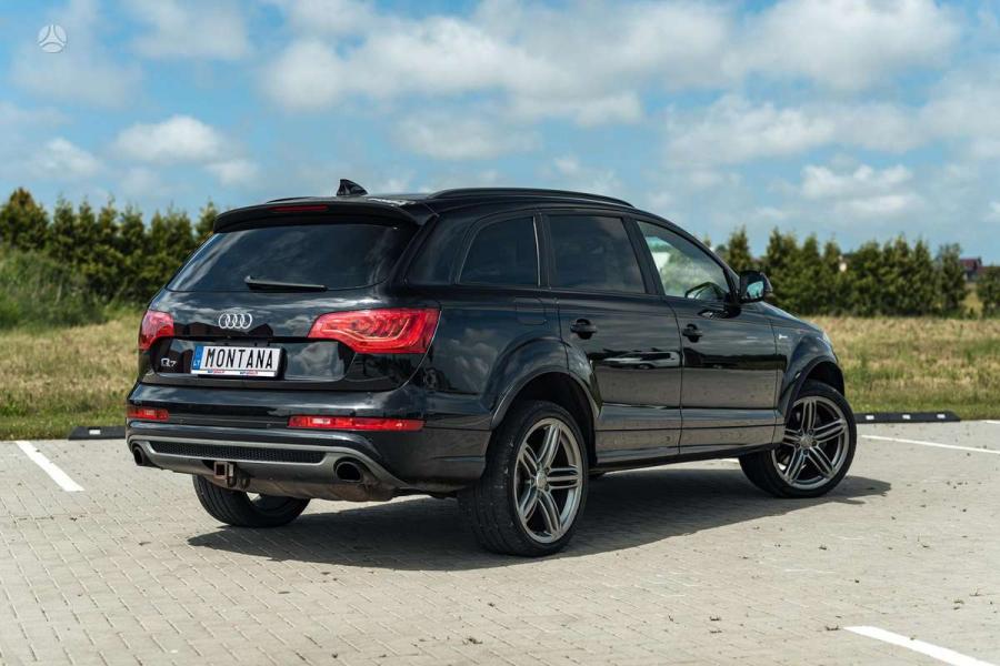 Black Audi Q7 2013 in Klaipeda, with an engine capacity of 3.00 L and mileage of 218 thousand km for 10999 €, photo 16 on AUTOMOTO.COM.LV
