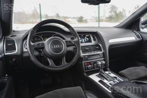 Black Audi Q7 2013 in Riga, with an engine capacity of 3.00 L and mileage of 349 thousand km for 15200 €, photo 7 on AUTOMOTO.COM.LV