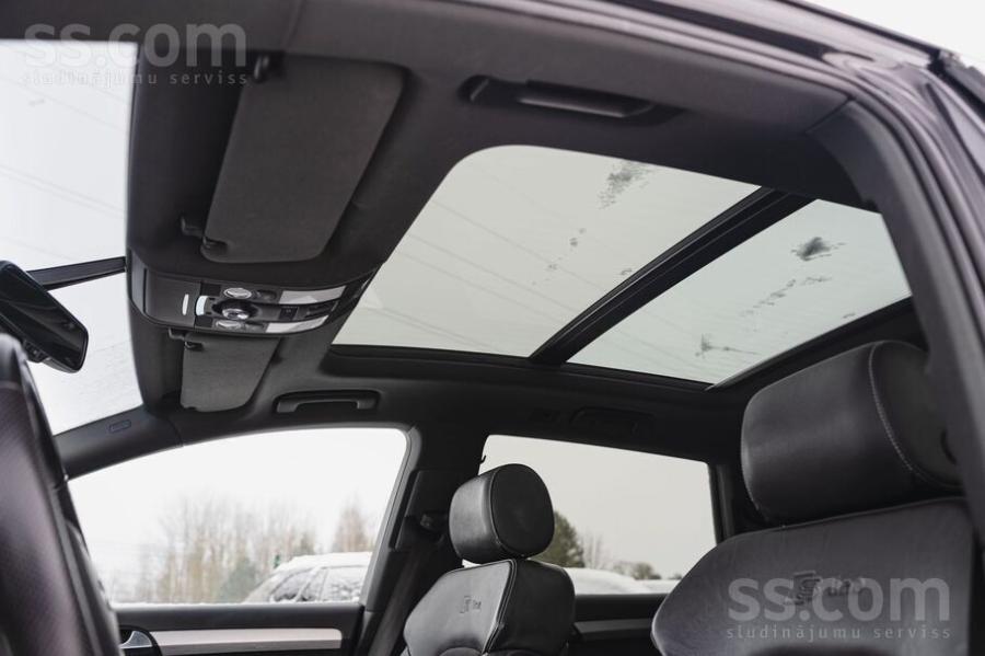 Black Audi Q7 2013 in Riga, with an engine capacity of 3.00 L and mileage of 349 thousand km for 15200 €, photo 9 on AUTOMOTO.COM.LV
