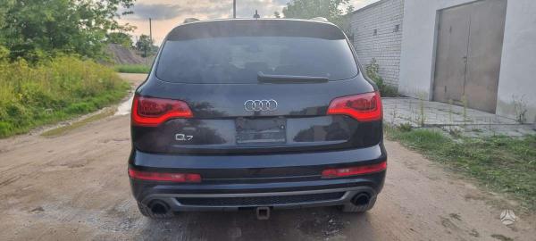 Black Audi Q7 2013 in Vilnius, with an engine capacity of 3.00 L and mileage of 212 thousand km for 6999 €, photo 6 on AUTOMOTO.COM.LV