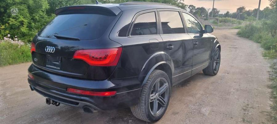 Black Audi Q7 2013 in Vilnius, with an engine capacity of 3.00 L and mileage of 212 thousand km for 7650 €, photo 5 on AUTOMOTO.COM.LV