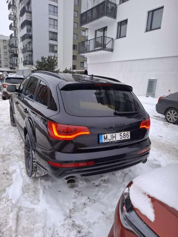 Black Audi Q7 2013 in Vilnius, with an engine capacity of 2.97 L and mileage of 215 thousand km for 17500 €, photo 4 on AUTOMOTO.COM.LV