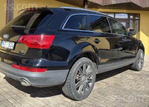 Melns Audi Q7 2013 Rīga, ar dzinēja tilpumu 3.00 L un nobraukumu 275 tūkst. km par 9500 €, foto 6 vietnē AUTOMOTO.COM.LV