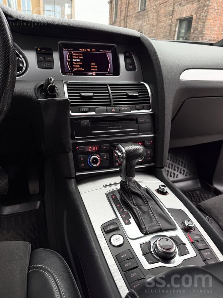 Melns Audi Q7 2013 Tallina, ar dzinēja tilpumu 3.00 L un nobraukumu 254 tūkst. km par 11999 €, foto 21 vietnē AUTOMOTO.COM.LV