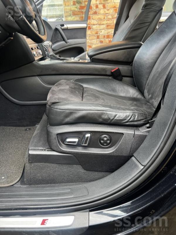 Black Audi Q7 2013 in Daugavpils, with an engine capacity of 3.00 L and mileage of 233 thousand km for 13999 €, photo 7 on AUTOMOTO.COM.LV