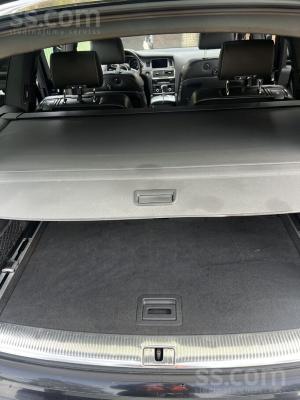 Melns Audi Q7 2013 Daugavpils, ar dzinēja tilpumu 3.00 L un nobraukumu 233 tūkst. km par 13999 €, foto 16 vietnē AUTOMOTO.COM.LV