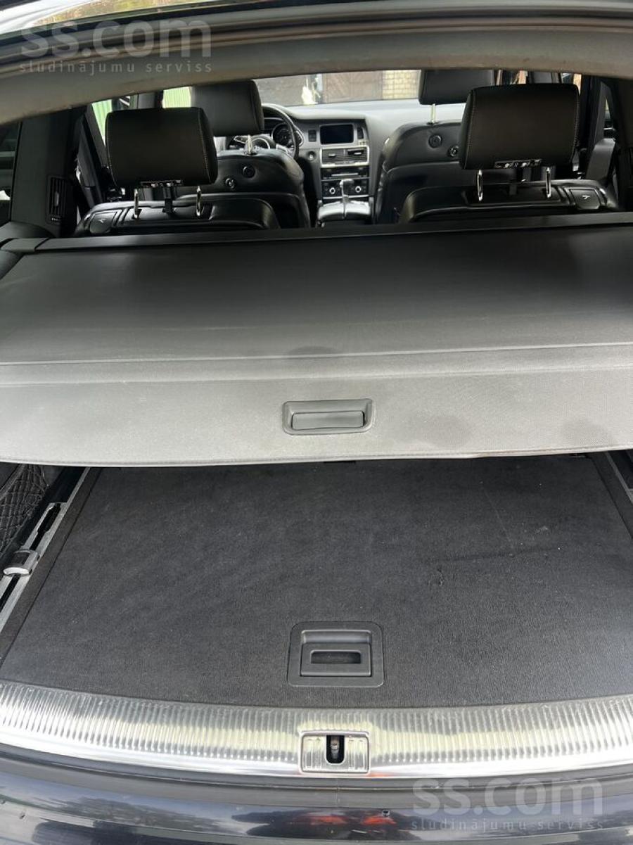 Melns Audi Q7 2013 Daugavpils, ar dzinēja tilpumu 3.00 L un nobraukumu 233 tūkst. km par 13999 €, foto 16 vietnē AUTOMOTO.COM.LV