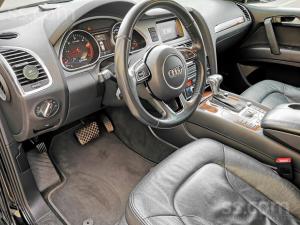 Melns Audi Q7 2013 Rīga, ar dzinēja tilpumu 3.00 L un nobraukumu 260 tūkst. km par 10850 €, foto 22 vietnē AUTOMOTO.COM.LV
