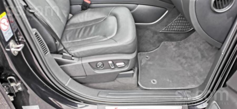 Melns Audi Q7 2013 Rīga, ar dzinēja tilpumu 3.00 L un nobraukumu 260 tūkst. km par 10850 €, foto 23 vietnē AUTOMOTO.COM.LV