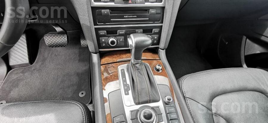 Melns Audi Q7 2013 Rīga, ar dzinēja tilpumu 3.00 L un nobraukumu 260 tūkst. km par 10850 €, foto 26 vietnē AUTOMOTO.COM.LV