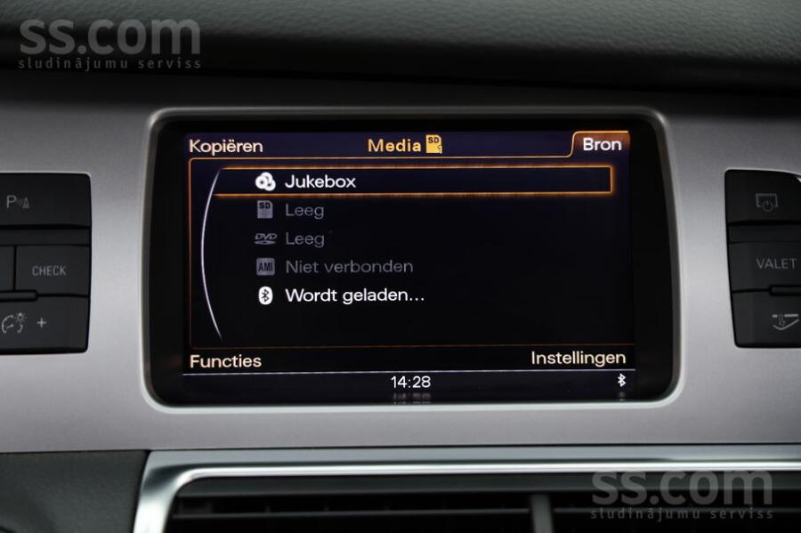 Black Audi Q7 2013 in Tukums, with an engine capacity of 3.00 L and mileage of 248 thousand km for 13490 €, photo 25 on AUTOMOTO.COM.LV