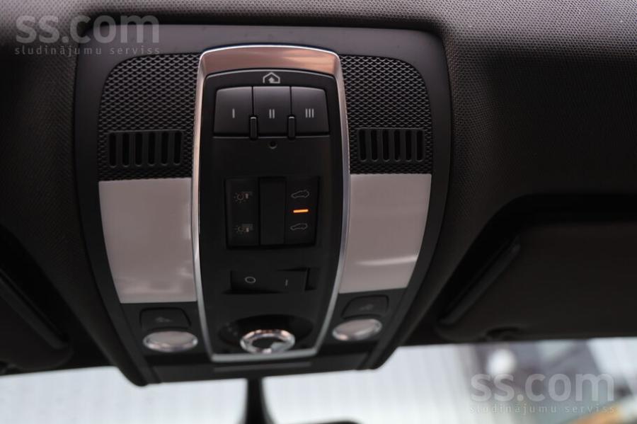 Black Audi Q7 2013 in Tukums, with an engine capacity of 3.00 L and mileage of 248 thousand km for 13490 €, photo 30 on AUTOMOTO.COM.LV