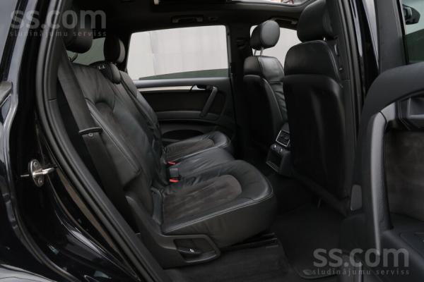 Black Audi Q7 2013 in Tukums, with an engine capacity of 3.00 L and mileage of 265 thousand km for 14800 €, photo 10 on AUTOMOTO.COM.LV