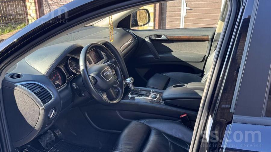 Melns Audi Q7 2013 Dobele, ar dzinēja tilpumu 4.20 L un nobraukumu 340 tūkst. km par 13112 €, foto 17 vietnē AUTOMOTO.COM.LV