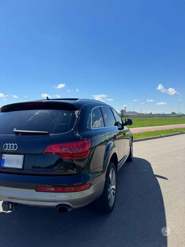 Melns Audi Q7 2013 Kauņa, ar dzinēja tilpumu 3.00 L un nobraukumu 183 tūkst. km par 7400 €, foto 4 vietnē AUTOMOTO.COM.LV