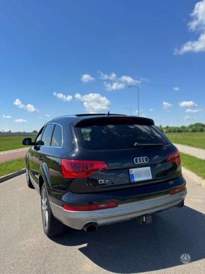 Black Audi Q7 2013 in Kaunas, with an engine capacity of 3.00 L and mileage of 183 thousand km for 7400 €, photo 6 on AUTOMOTO.COM.LV