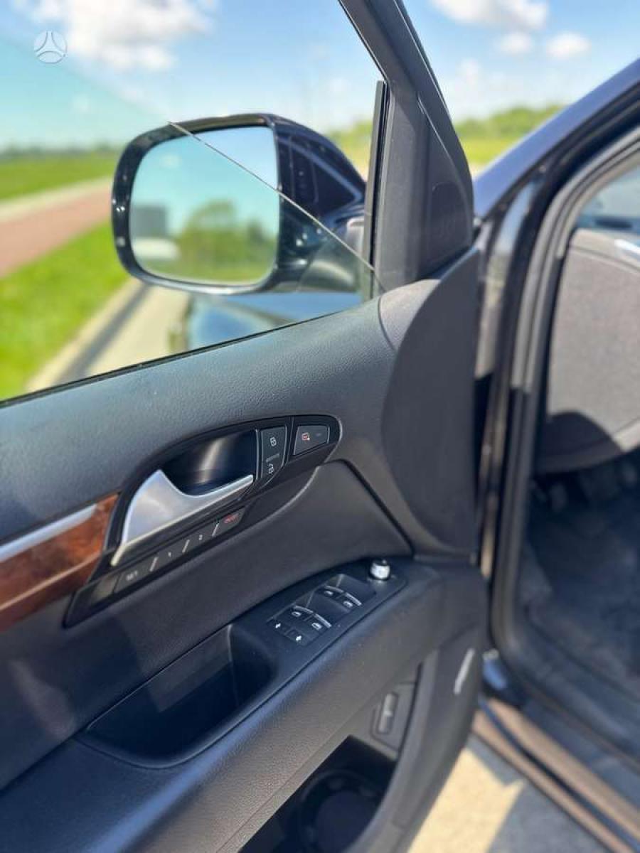 Black Audi Q7 2013 in Kaunas, with an engine capacity of 3.00 L and mileage of 183 thousand km for 7400 €, photo 7 on AUTOMOTO.COM.LV