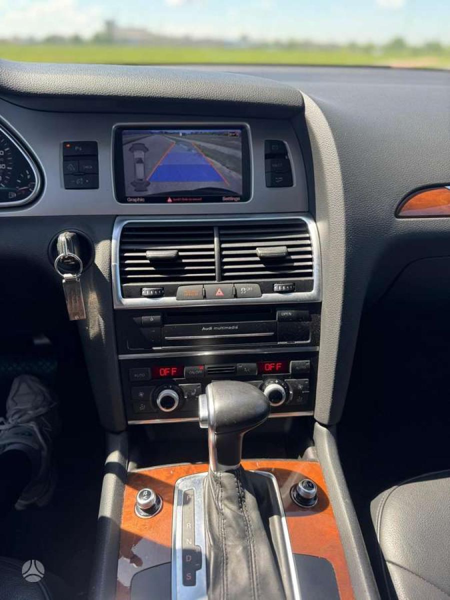 Black Audi Q7 2013 in Kaunas, with an engine capacity of 3.00 L and mileage of 183 thousand km for 7400 €, photo 10 on AUTOMOTO.COM.LV