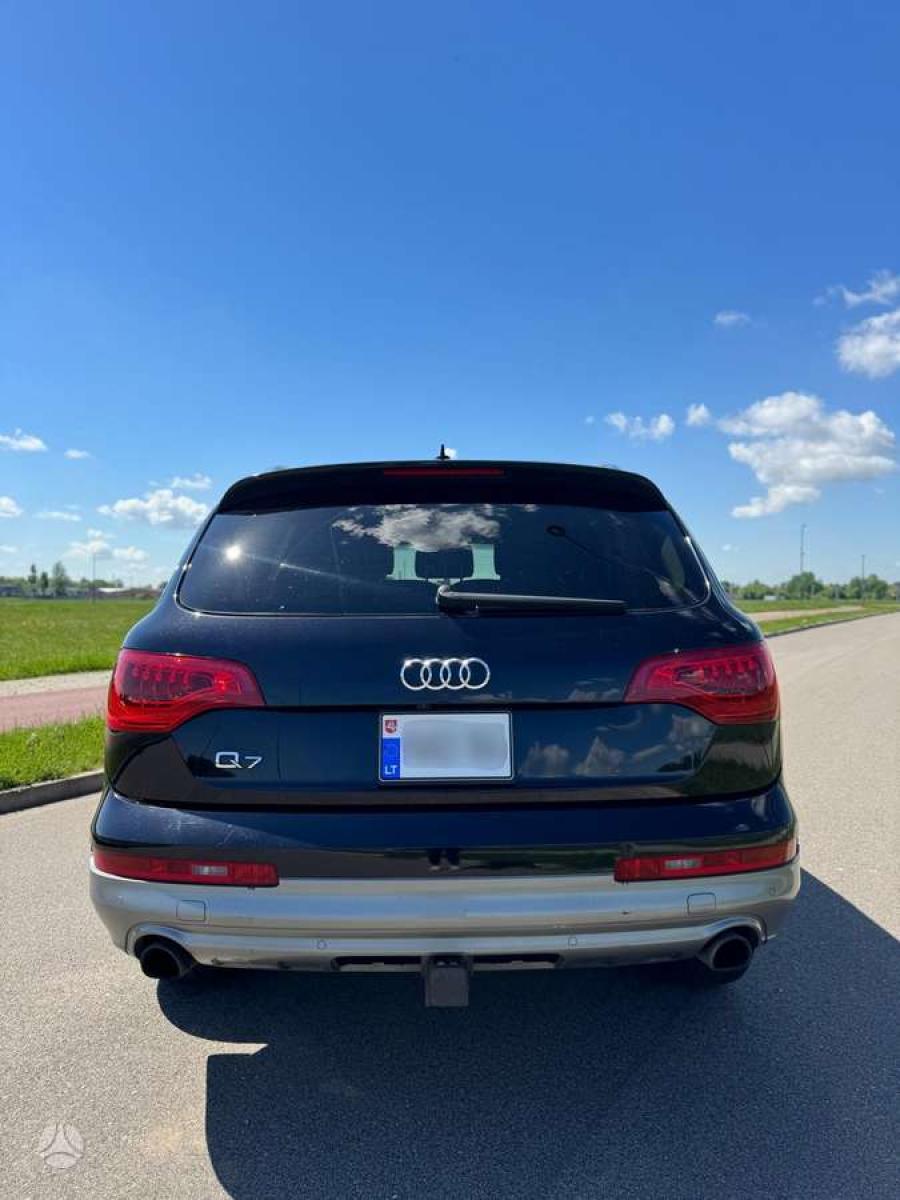 Black Audi Q7 2013 in Kaunas, with an engine capacity of 3.00 L and mileage of 183 thousand km for 7400 €, photo 13 on AUTOMOTO.COM.LV