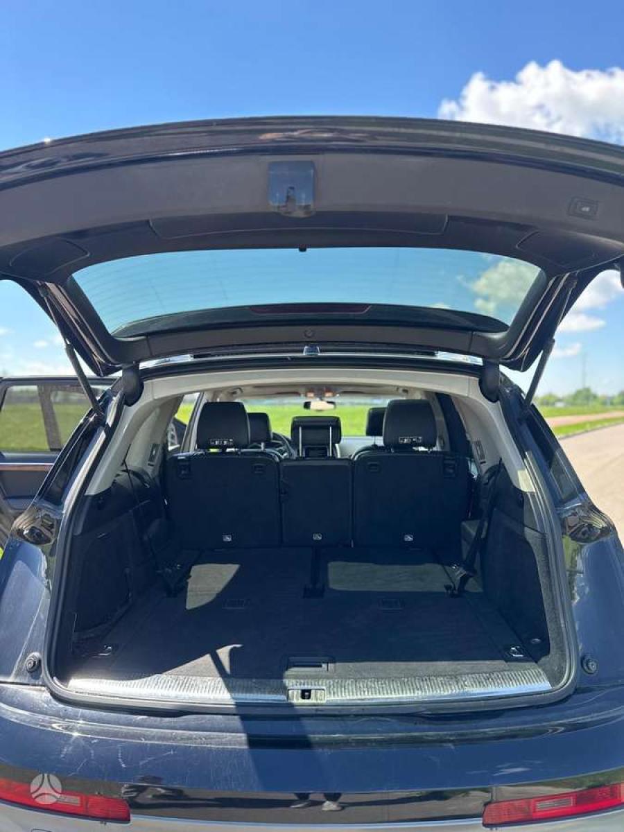 Black Audi Q7 2013 in Kaunas, with an engine capacity of 3.00 L and mileage of 183 thousand km for 7400 €, photo 16 on AUTOMOTO.COM.LV