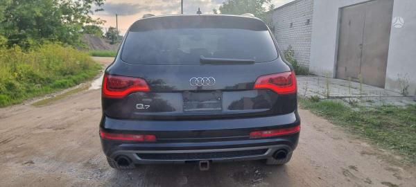 Melns Audi Q7 2013 Viļņa, ar dzinēja tilpumu 3.00 L un nobraukumu 212 tūkst. km par 6300 €, foto 6 vietnē AUTOMOTO.COM.LV