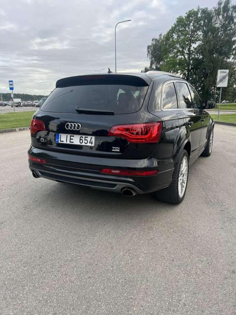 Black Audi Q7 2013 in Taurage, with an engine capacity of 2.97 L and mileage of 388 thousand km for 9700 €, photo 8 on AUTOMOTO.COM.LV