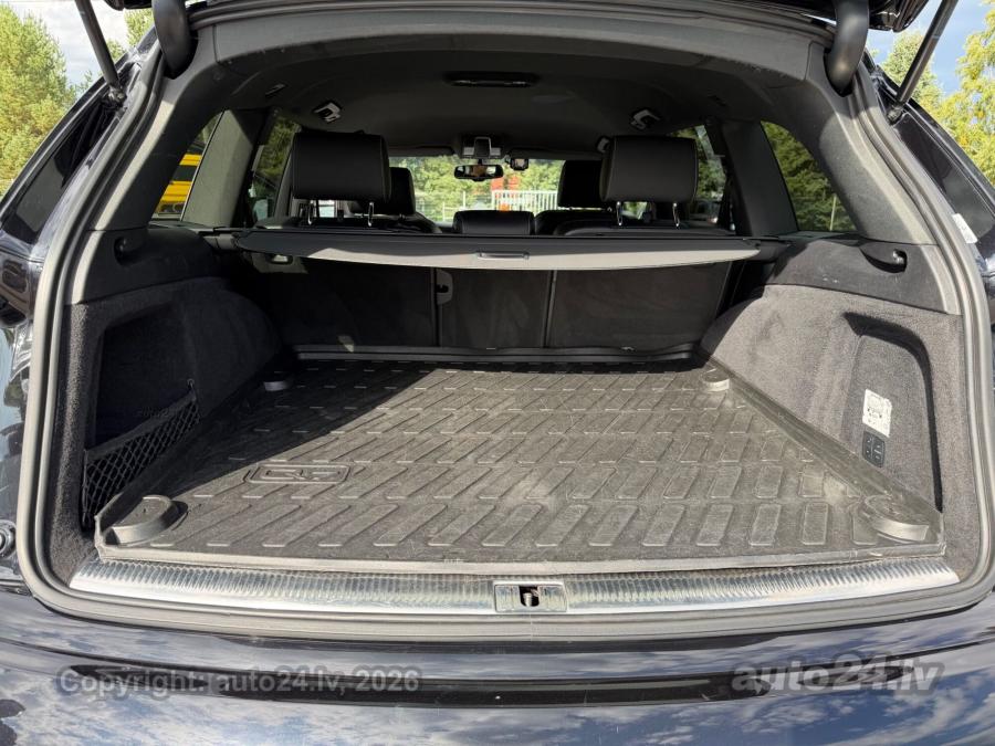 Melns Audi Q7 2013 Tartu, ar dzinēja tilpumu 3.00 L un nobraukumu 284 tūkst. km par 12750 €, foto 16 vietnē AUTOMOTO.COM.LV