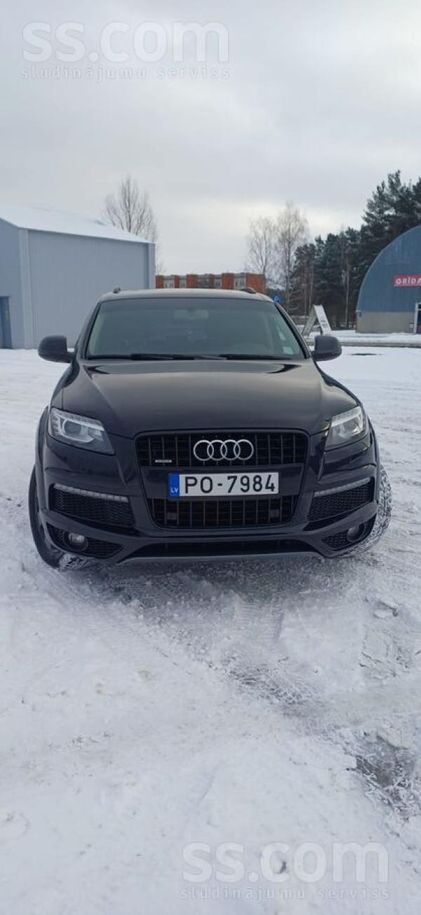 Melns Audi Q7 2014 Valmiera, ar dzinēja tilpumu 3.00 L un nobraukumu 330 tūkst. km par 12677 €, foto 1 vietnē AUTOMOTO.COM.LV