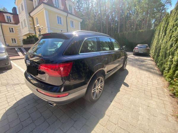 Black Audi Q7 2014 in Vilnius, with an engine capacity of 3.00 L and mileage of 202 thousand km for 11500 €, photo 4 on AUTOMOTO.COM.LV