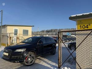 Black Audi Q7 2014 in Vilnius, with an engine capacity of 0.00 L and mileage of 290 thousand km for 13600 €, photo 11 on AUTOMOTO.COM.LV