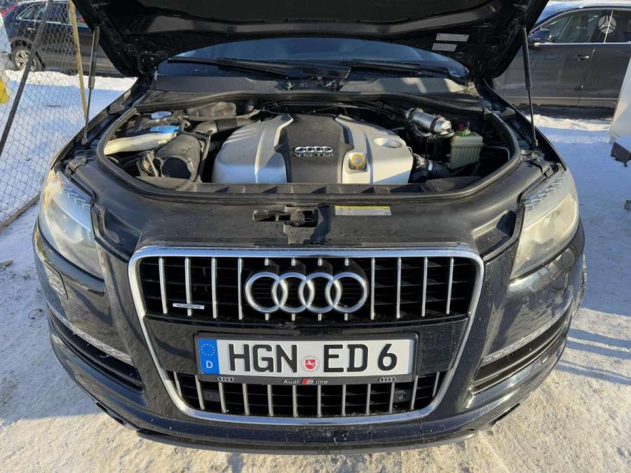 Black Audi Q7 2014 in Vilnius, with an engine capacity of 0.00 L and mileage of 290 thousand km for 13600 €, photo 12 on AUTOMOTO.COM.LV