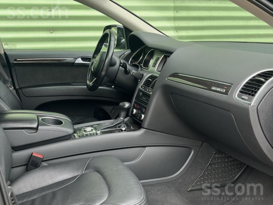 Melns Audi Q7 2014 Rīga, ar dzinēja tilpumu 3.00 L un nobraukumu 352 tūkst. km par 9900 €, foto 9 vietnē AUTOMOTO.COM.LV