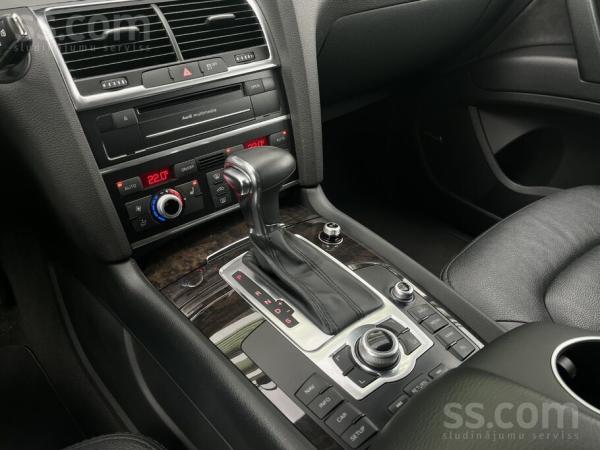 Black Audi Q7 2014 in Riga, with an engine capacity of 3.00 L and mileage of 352 thousand km for 9900 €, photo 9 on AUTOMOTO.COM.LV