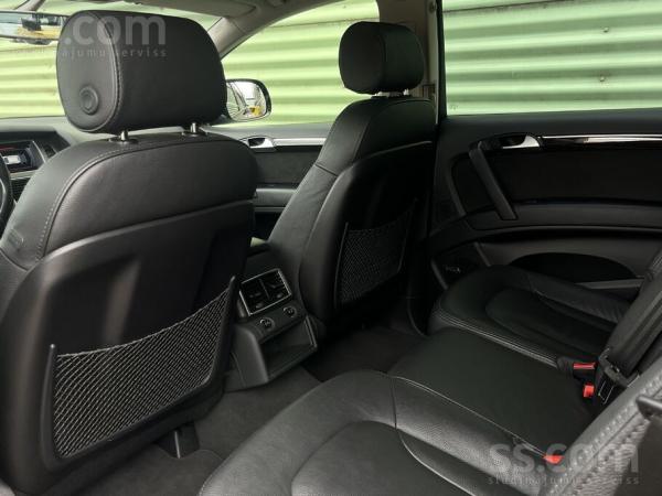 Black Audi Q7 2014 in Riga, with an engine capacity of 3.00 L and mileage of 352 thousand km for 9900 €, photo 10 on AUTOMOTO.COM.LV