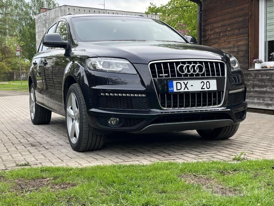 Black Audi Q7 2014 in Ogre, with an engine capacity of 3.00 L and mileage of 230 thousand km for 12250 €, photo 3 on AUTOMOTO.COM.LV