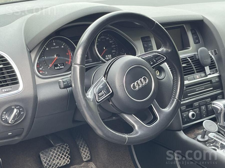 Black Audi Q7 2014 in Ogre, with an engine capacity of 3.00 L and mileage of 230 thousand km for 12250 €, photo 5 on AUTOMOTO.COM.LV